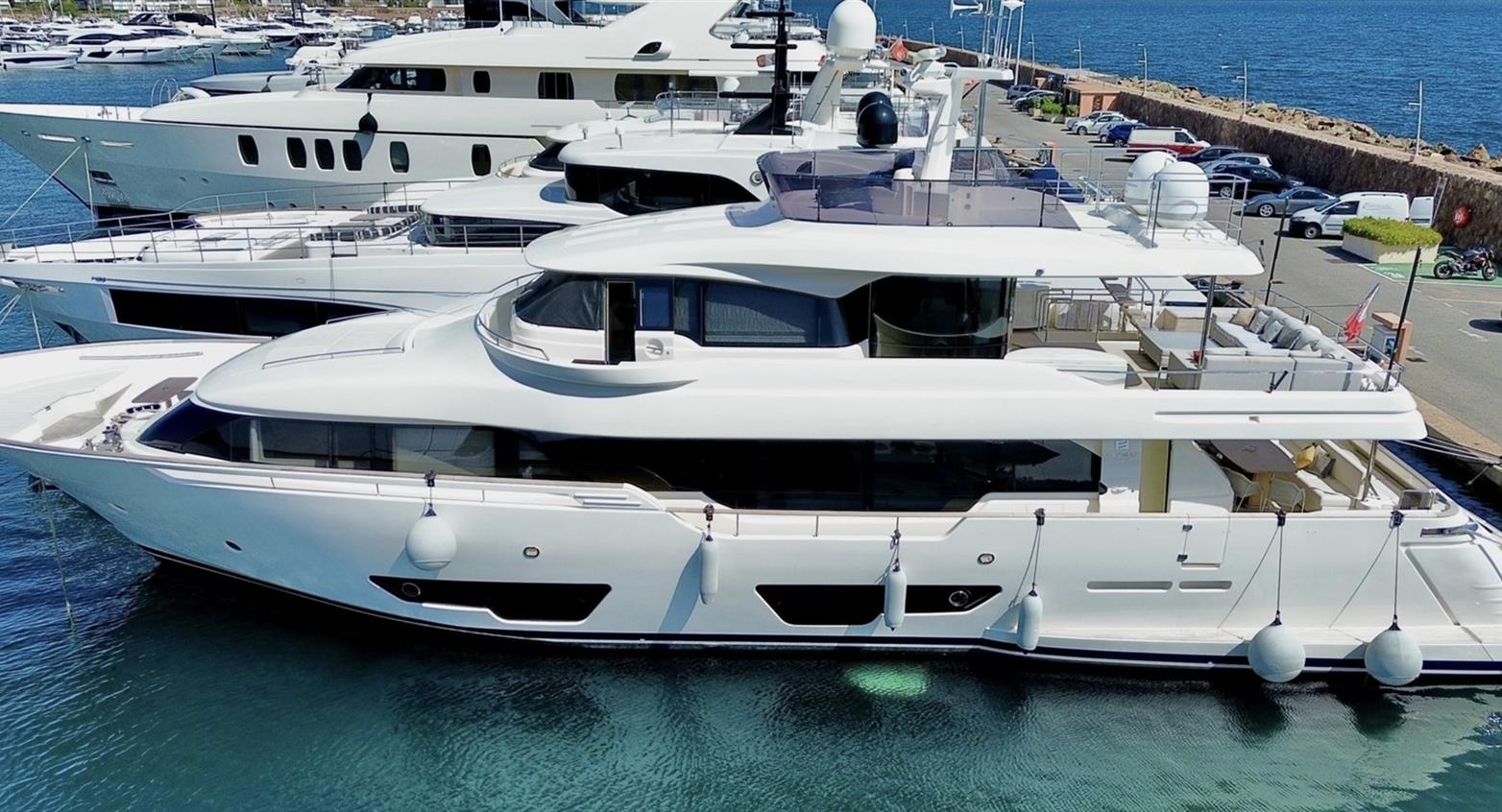 Navetta 28 | Karina